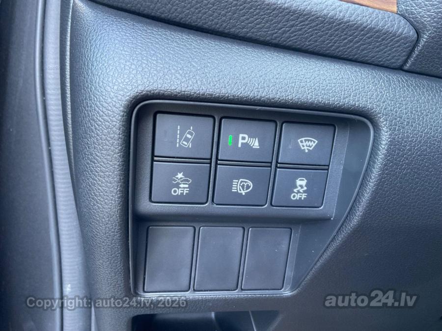 Pelēks Honda CR-V 2019 Tallina, ar dzinēja tilpumu 1.50 L un nobraukumu 131 tūkst. km par 19900 €, foto 15 vietnē AUTOMOTO.COM.LV