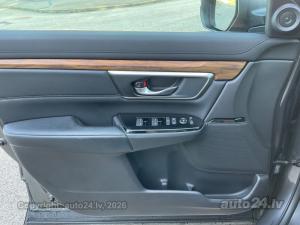 Pelēks Honda CR-V 2019 Tallina, ar dzinēja tilpumu 1.50 L un nobraukumu 131 tūkst. km par 19900 €, foto 16 vietnē AUTOMOTO.COM.LV