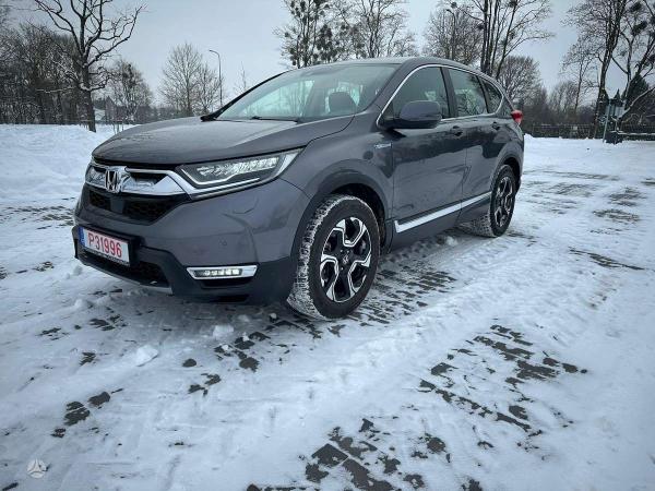 Grey Honda CR-V 2020 in Kaunas, with an engine capacity of 1.99 L and mileage of 167 thousand km for 18500 €, photo 2 on AUTOMOTO.COM.LV