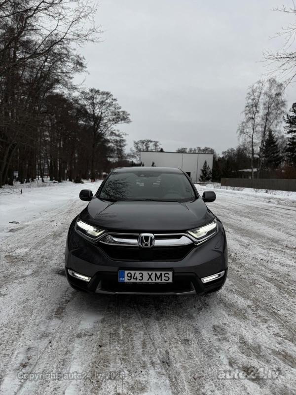 Grey Honda CR-V 2020 in Tallinn, with an engine capacity of 2.00 L and mileage of 70 thousand km for 25999 €, photo 2 on AUTOMOTO.COM.LV