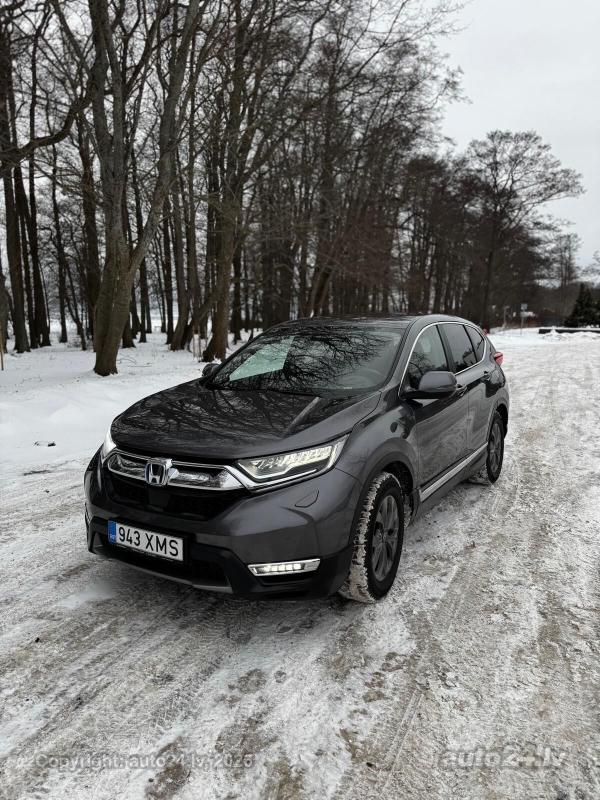 Grey Honda CR-V 2020 in Tallinn, with an engine capacity of 2.00 L and mileage of 70 thousand km for 25999 €, photo 3 on AUTOMOTO.COM.LV