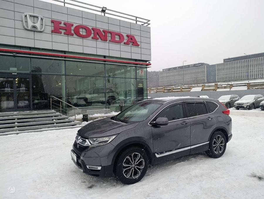 Grey Honda CR-V 2021 in Vilnius, with an engine capacity of 1.99 L and mileage of 149 thousand km for 23490 €, photo 2 on AUTOMOTO.COM.LV