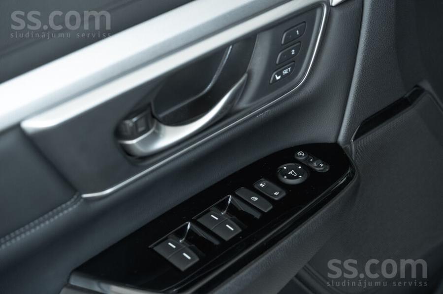 Pelēks Honda CR-V 2022 Rīga, ar dzinēja tilpumu 2.00 L un nobraukumu 68 tūkst. km par 27490 €, foto 16 vietnē AUTOMOTO.COM.LV