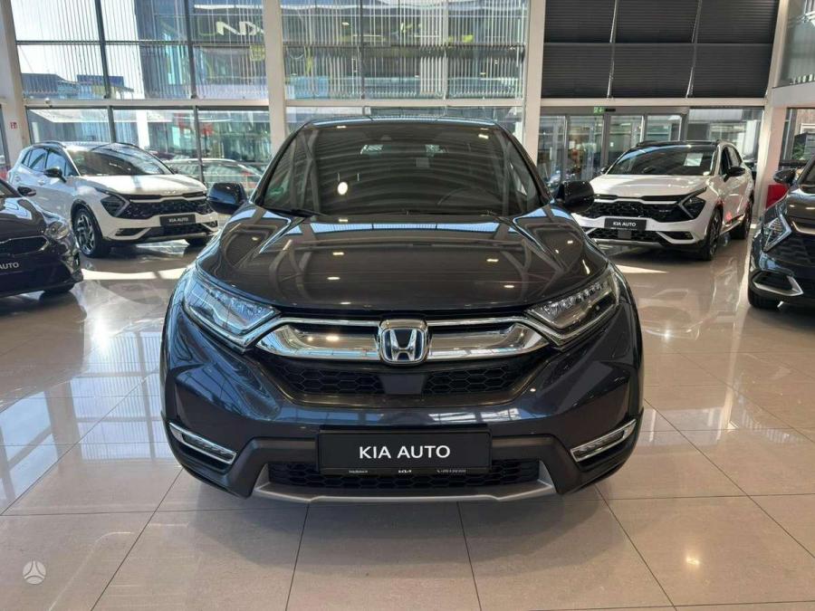 Grey Honda CR-V 2022 in Vilnius, with an engine capacity of 1.99 L and mileage of 62 thousand km for 25900 €, photo 4 on AUTOMOTO.COM.LV