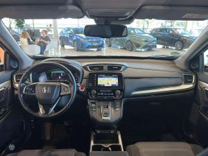 Grey Honda CR-V 2022 in Vilnius, with an engine capacity of 1.99 L and mileage of 62 thousand km for 25900 €, photo 6 on AUTOMOTO.COM.LV