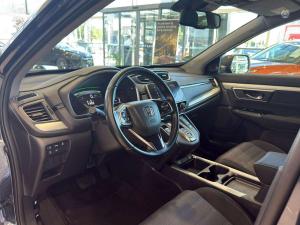 Grey Honda CR-V 2022 in Vilnius, with an engine capacity of 1.99 L and mileage of 62 thousand km for 25900 €, photo 8 on AUTOMOTO.COM.LV