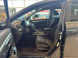 Grey Honda CR-V 2022 in Vilnius, with an engine capacity of 1.99 L and mileage of 62 thousand km for 25900 €, photo 9 on AUTOMOTO.COM.LV