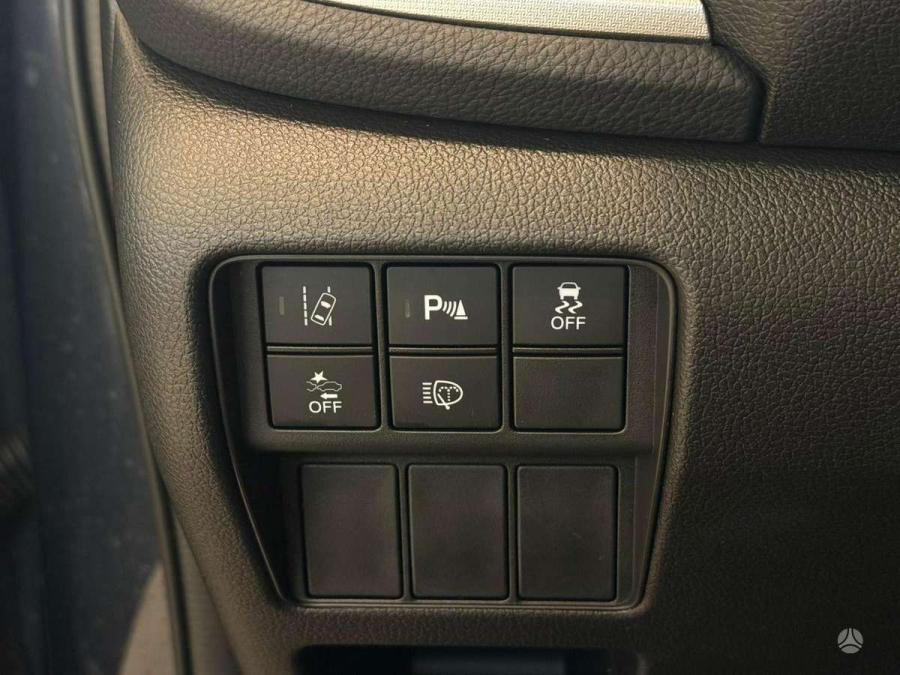 Grey Honda CR-V 2022 in Vilnius, with an engine capacity of 1.99 L and mileage of 62 thousand km for 25900 €, photo 12 on AUTOMOTO.COM.LV