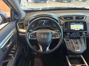 Grey Honda CR-V 2022 in Vilnius, with an engine capacity of 1.99 L and mileage of 62 thousand km for 25900 €, photo 18 on AUTOMOTO.COM.LV