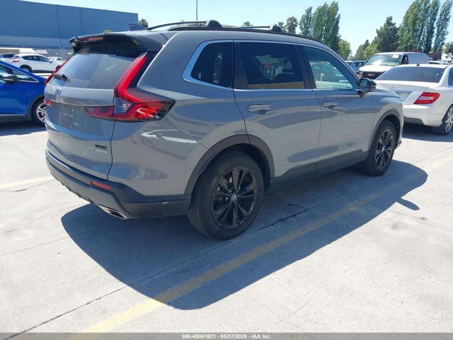 Grey Honda CR-V 2023 in Vilnius, with an engine capacity of 1.99 L and mileage of 53 thousand km for 32900 €, photo 4 on AUTOMOTO.COM.LV