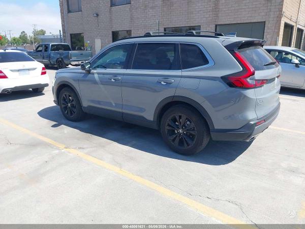 Grey Honda CR-V 2023 in Vilnius, with an engine capacity of 1.99 L and mileage of 53 thousand km for 32900 €, photo 5 on AUTOMOTO.COM.LV