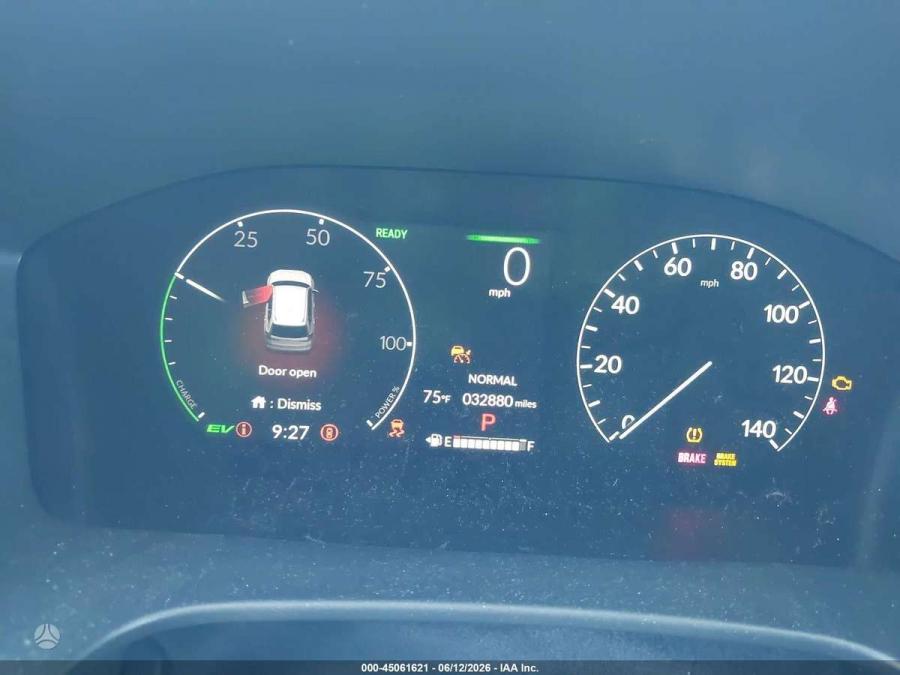 Grey Honda CR-V 2023 in Vilnius, with an engine capacity of 1.99 L and mileage of 53 thousand km for 32900 €, photo 12 on AUTOMOTO.COM.LV