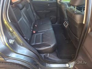Grey Honda CR-V 2015 in Riga, with an engine capacity of 1.60 L and mileage of 315 thousand km for 10250 €, photo 9 on AUTOMOTO.COM.LV