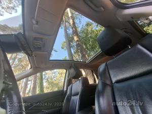 Grey Honda CR-V 2015 in Riga, with an engine capacity of 1.60 L and mileage of 315 thousand km for 10250 €, photo 13 on AUTOMOTO.COM.LV
