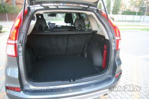 Grey Honda CR-V 2015 in Riga, with an engine capacity of 1.60 L and mileage of 315 thousand km for 10250 €, photo 17 on AUTOMOTO.COM.LV