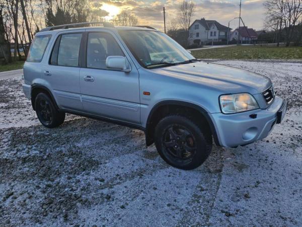 Grey Honda CR-V 2001 in Kelme, with an engine capacity of 2.00 L and mileage of 270 thousand km for 1499 €, photo 4 on AUTOMOTO.COM.LV