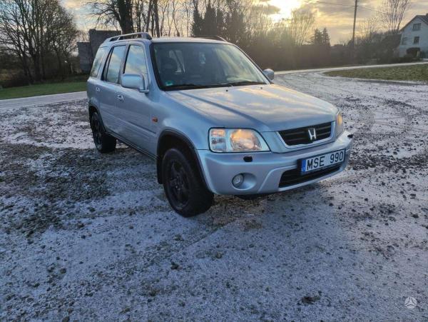 Grey Honda CR-V 2001 in Kelme, with an engine capacity of 2.00 L and mileage of 270 thousand km for 1499 €, photo 5 on AUTOMOTO.COM.LV