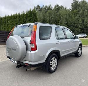 Pelēks Honda CR-V 2003 Viļņa, ar dzinēja tilpumu 2.00 L un nobraukumu 451 tūkst. km par 1499 €, foto 4 vietnē AUTOMOTO.COM.LV