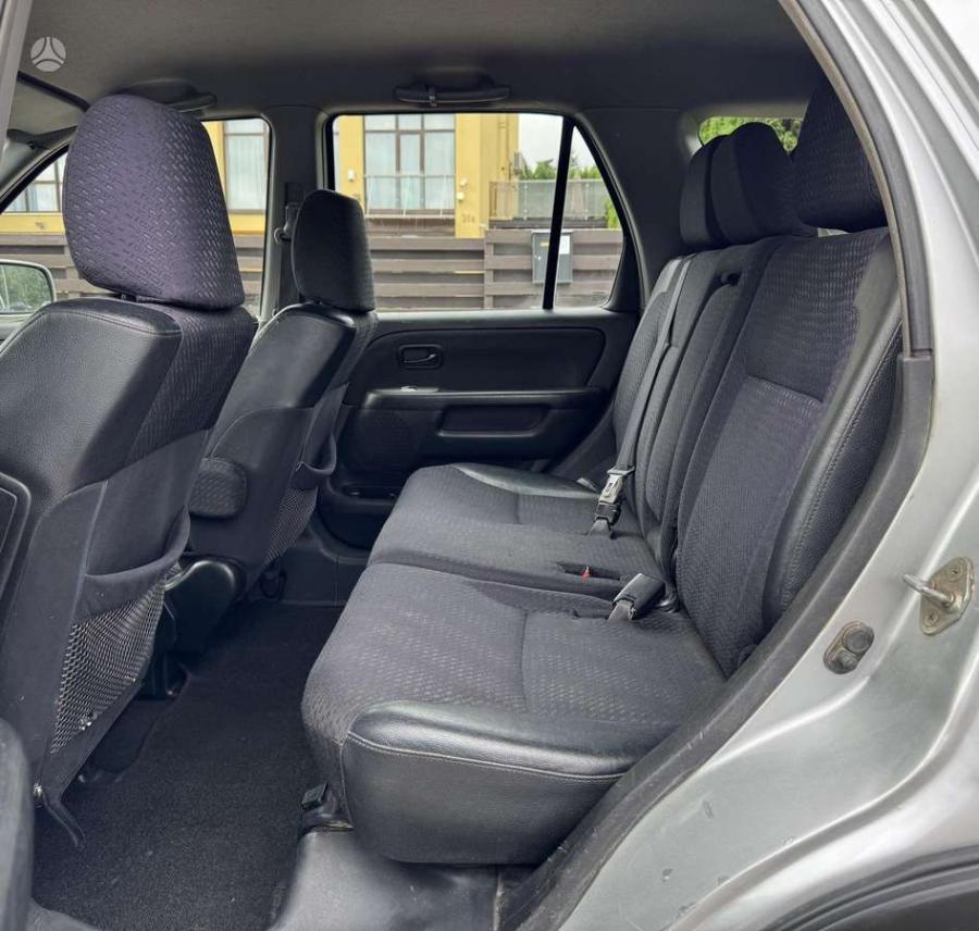 Pelēks Honda CR-V 2003 Viļņa, ar dzinēja tilpumu 2.00 L un nobraukumu 451 tūkst. km par 1499 €, foto 14 vietnē AUTOMOTO.COM.LV