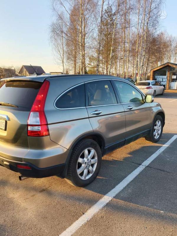 Grey Honda CR-V 2008 in Klaipeda, with an engine capacity of 2.00 L and mileage of 217 thousand km for 5200 €, photo 3 on AUTOMOTO.COM.LV