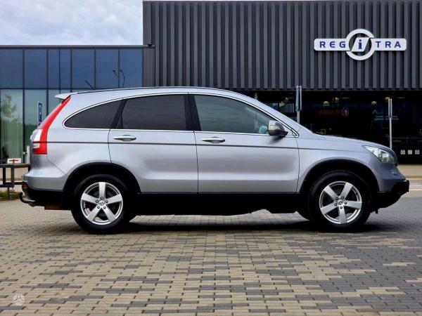 Grey Honda CR-V 2008 in Siauliai, with an engine capacity of 2.20 L and mileage of 225 thousand km for 5750 €, photo 6 on AUTOMOTO.COM.LV