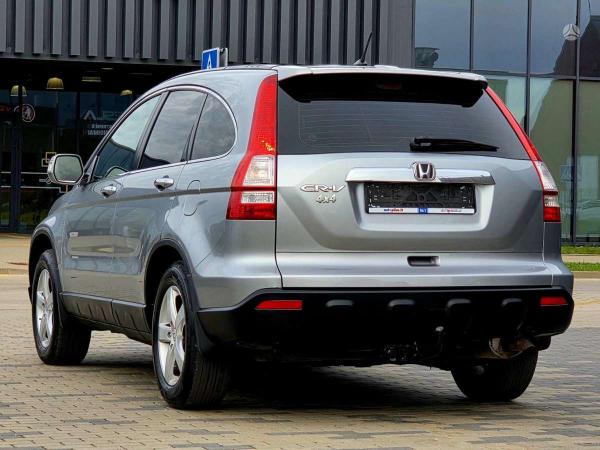 Grey Honda CR-V 2008 in Siauliai, with an engine capacity of 2.20 L and mileage of 225 thousand km for 5750 €, photo 9 on AUTOMOTO.COM.LV