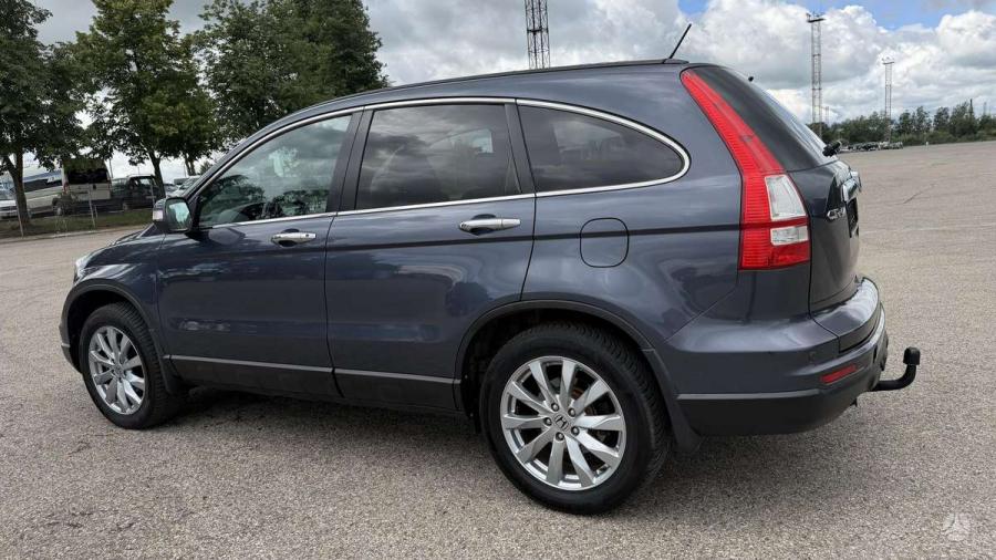 Pelēks Honda CR-V 2011 Marijampole, ar dzinēja tilpumu 2.20 L un nobraukumu 272 tūkst. km par 6900 €, foto 11 vietnē AUTOMOTO.COM.LV