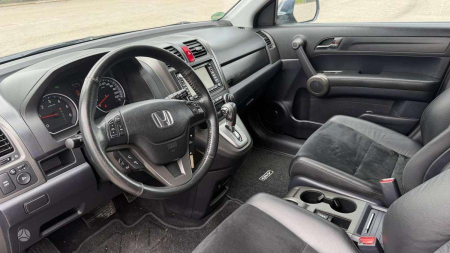 Pelēks Honda CR-V 2011 Marijampole, ar dzinēja tilpumu 2.20 L un nobraukumu 272 tūkst. km par 6900 €, foto 15 vietnē AUTOMOTO.COM.LV