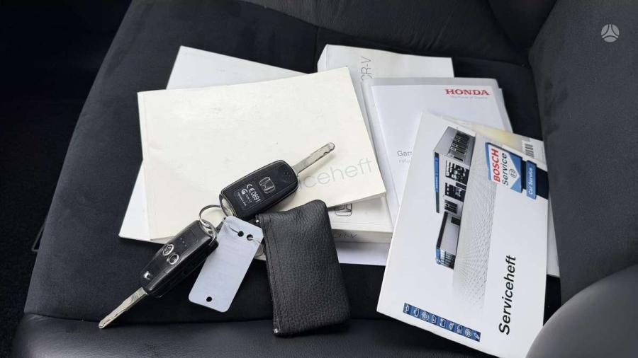 Pelēks Honda CR-V 2011 Marijampole, ar dzinēja tilpumu 2.20 L un nobraukumu 272 tūkst. km par 6900 €, foto 26 vietnē AUTOMOTO.COM.LV