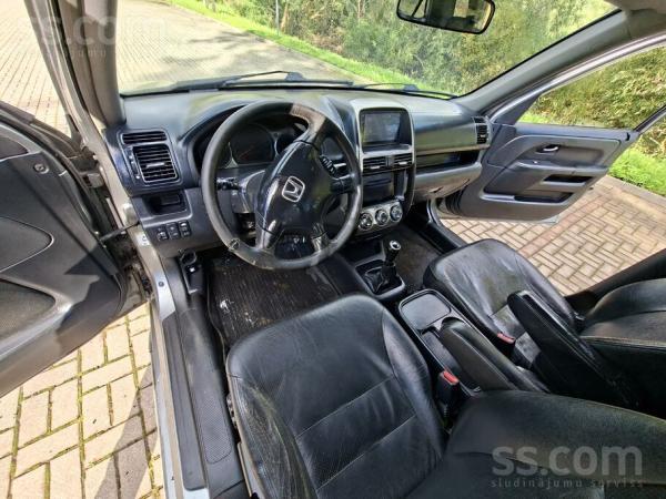 Хонда СРВ 2006 в Краслава на AUTOMOTO.COM.LV Серый Хонда СРВ 2006 в Краслава, объемом двигателя 2.20 л и пробегом 291 тыс. км за 2750 €, фото 8 на AUTOMOTO.COM.LV
