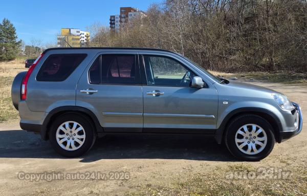 Pelēks Honda CR-V 2005 Tallina, ar dzinēja tilpumu 2.00 L un nobraukumu 248 tūkst. km par 2490 €, foto 7 vietnē AUTOMOTO.COM.LV
