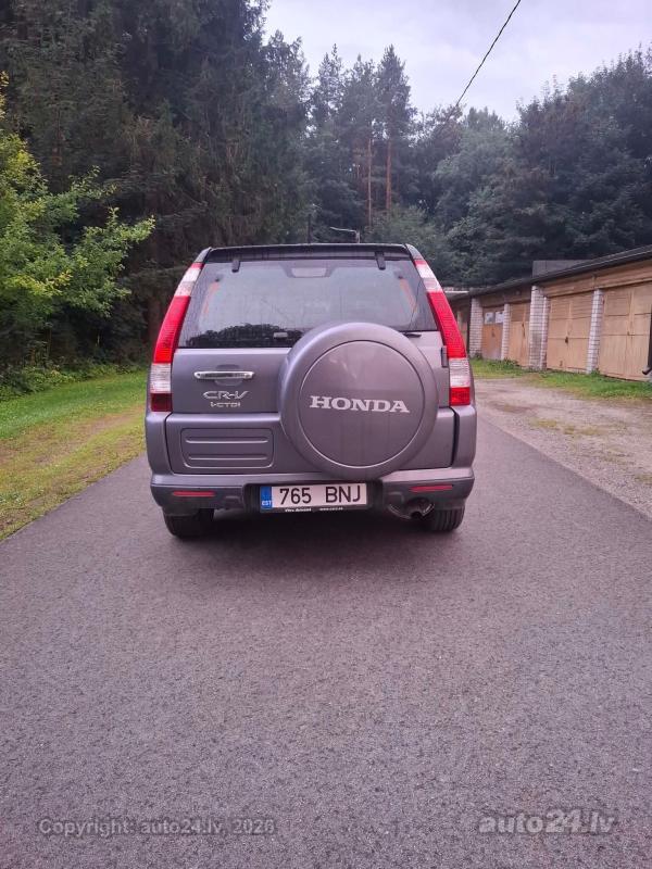 Pelēks Honda CR-V 2005 Tallina, ar dzinēja tilpumu 2.20 L un nobraukumu 339 tūkst. km par 3000 €, foto 2 vietnē AUTOMOTO.COM.LV