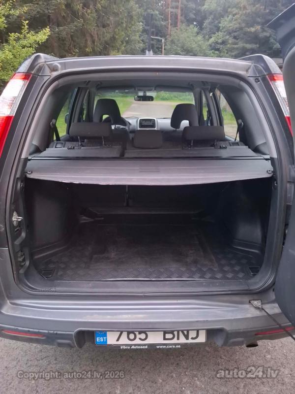 Pelēks Honda CR-V 2005 Tallina, ar dzinēja tilpumu 2.20 L un nobraukumu 339 tūkst. km par 3000 €, foto 6 vietnē AUTOMOTO.COM.LV