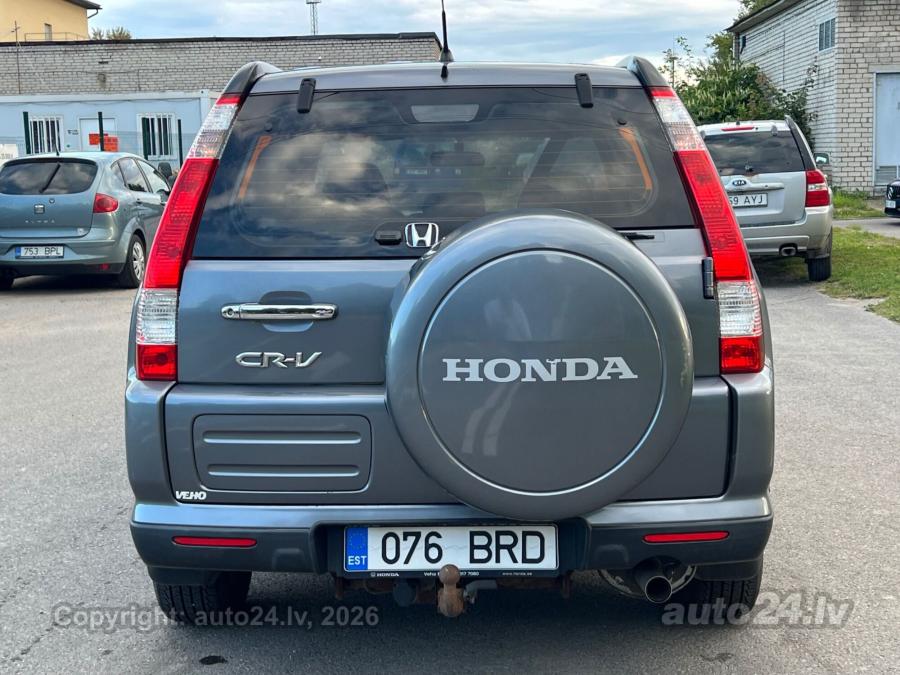 Grey Honda CR-V 2006 in Narva, with an engine capacity of 2.00 L and mileage of 240 thousand km for 2499 €, photo 7 on AUTOMOTO.COM.LV