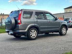 Grey Honda CR-V 2006 in Narva, with an engine capacity of 2.00 L and mileage of 240 thousand km for 2499 €, photo 8 on AUTOMOTO.COM.LV