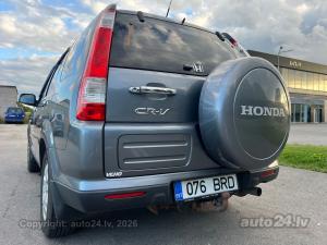 Grey Honda CR-V 2006 in Narva, with an engine capacity of 2.00 L and mileage of 240 thousand km for 2499 €, photo 11 on AUTOMOTO.COM.LV