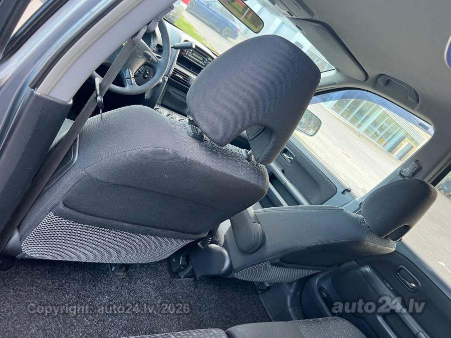 Grey Honda CR-V 2006 in Narva, with an engine capacity of 2.00 L and mileage of 240 thousand km for 2499 €, photo 15 on AUTOMOTO.COM.LV