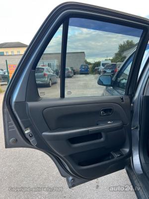 Grey Honda CR-V 2006 in Narva, with an engine capacity of 2.00 L and mileage of 240 thousand km for 2499 €, photo 21 on AUTOMOTO.COM.LV