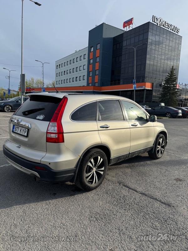 Pelēks Honda CR-V 2007 Tallina, ar dzinēja tilpumu 2.00 L un nobraukumu 306 tūkst. km par 5500 €, foto 4 vietnē AUTOMOTO.COM.LV