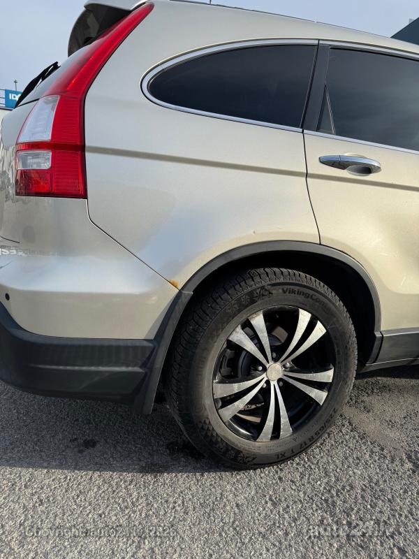 Pelēks Honda CR-V 2007 Tallina, ar dzinēja tilpumu 2.00 L un nobraukumu 306 tūkst. km par 5500 €, foto 5 vietnē AUTOMOTO.COM.LV