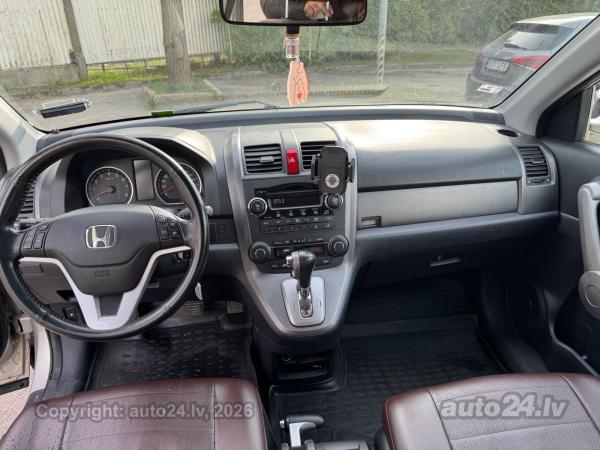 Pelēks Honda CR-V 2007 Tallina, ar dzinēja tilpumu 2.00 L un nobraukumu 306 tūkst. km par 5500 €, foto 7 vietnē AUTOMOTO.COM.LV