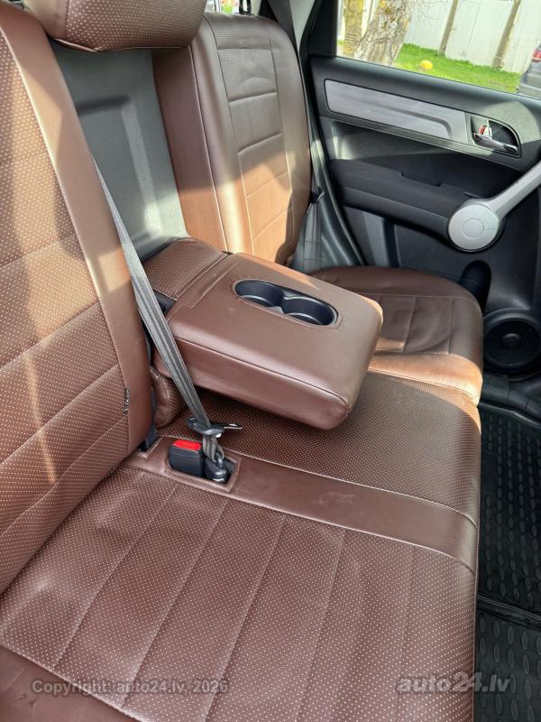 Pelēks Honda CR-V 2007 Tallina, ar dzinēja tilpumu 2.00 L un nobraukumu 306 tūkst. km par 5500 €, foto 9 vietnē AUTOMOTO.COM.LV