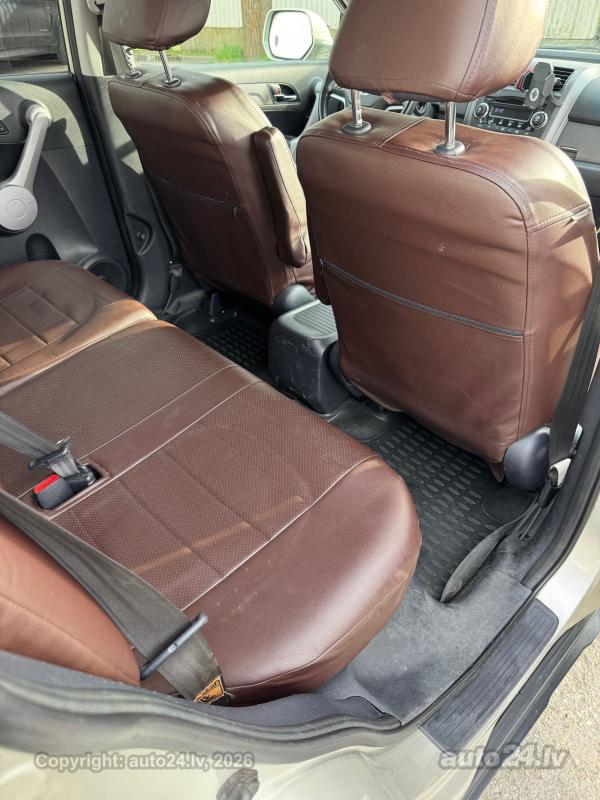 Pelēks Honda CR-V 2007 Tallina, ar dzinēja tilpumu 2.00 L un nobraukumu 306 tūkst. km par 5500 €, foto 10 vietnē AUTOMOTO.COM.LV
