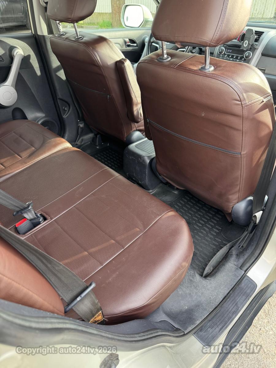 Pelēks Honda CR-V 2007 Tallina, ar dzinēja tilpumu 2.00 L un nobraukumu 306 tūkst. km par 5500 €, foto 11 vietnē AUTOMOTO.COM.LV