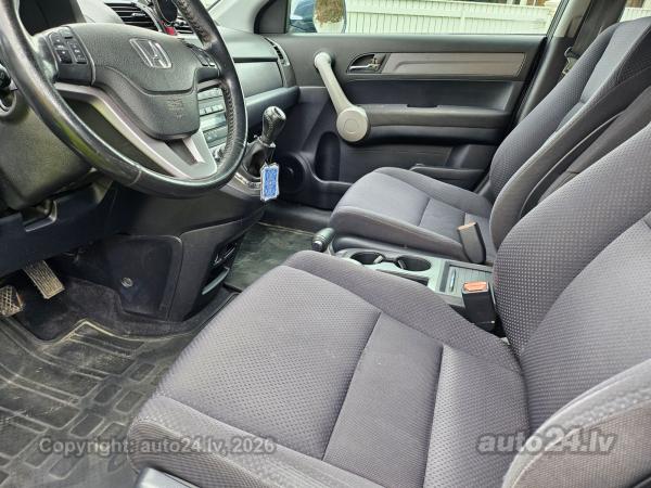Grey Honda CR-V 2007 in Tartu, with an engine capacity of 2.00 L and mileage of 0 thousand km for 3450 €, photo 7 on AUTOMOTO.COM.LV