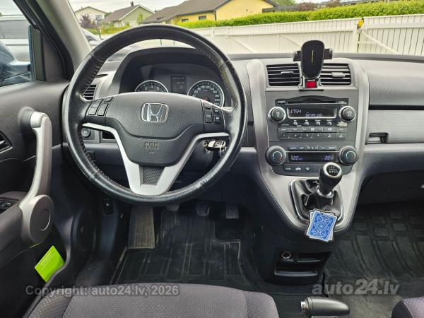 Grey Honda CR-V 2007 in Tartu, with an engine capacity of 2.00 L and mileage of 0 thousand km for 3450 €, photo 9 on AUTOMOTO.COM.LV
