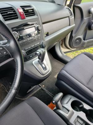 Pelēks Honda CR-V 2007 Pērnava, ar dzinēja tilpumu 2.00 L un nobraukumu 197 tūkst. km par 4300 €, foto 4 vietnē AUTOMOTO.COM.LV