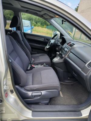 Pelēks Honda CR-V 2007 Pērnava, ar dzinēja tilpumu 2.00 L un nobraukumu 197 tūkst. km par 4300 €, foto 6 vietnē AUTOMOTO.COM.LV