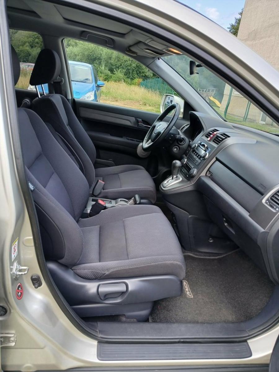Pelēks Honda CR-V 2007 Pērnava, ar dzinēja tilpumu 2.00 L un nobraukumu 197 tūkst. km par 4300 €, foto 12 vietnē AUTOMOTO.COM.LV
