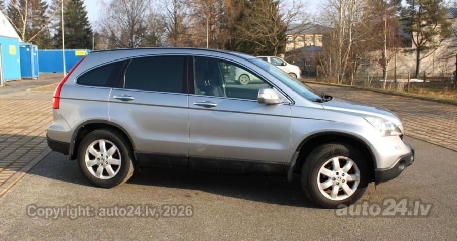 Pelēks Honda CR-V 2008 Rapla, ar dzinēja tilpumu 2.00 L un nobraukumu 223 tūkst. km par 3999 €, foto 2 vietnē AUTOMOTO.COM.LV